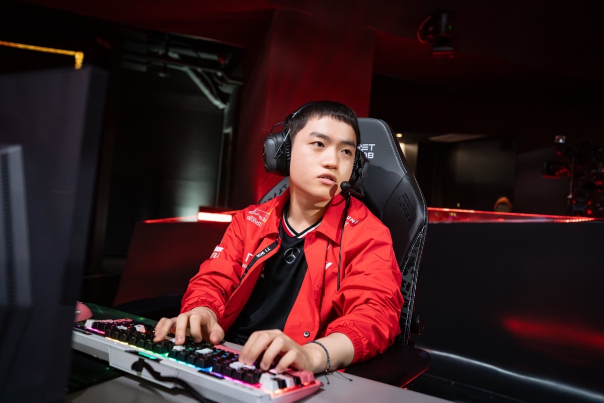 T1 quét sạch HLE, nhẹ nhàng cầm vé đến MSI 2025